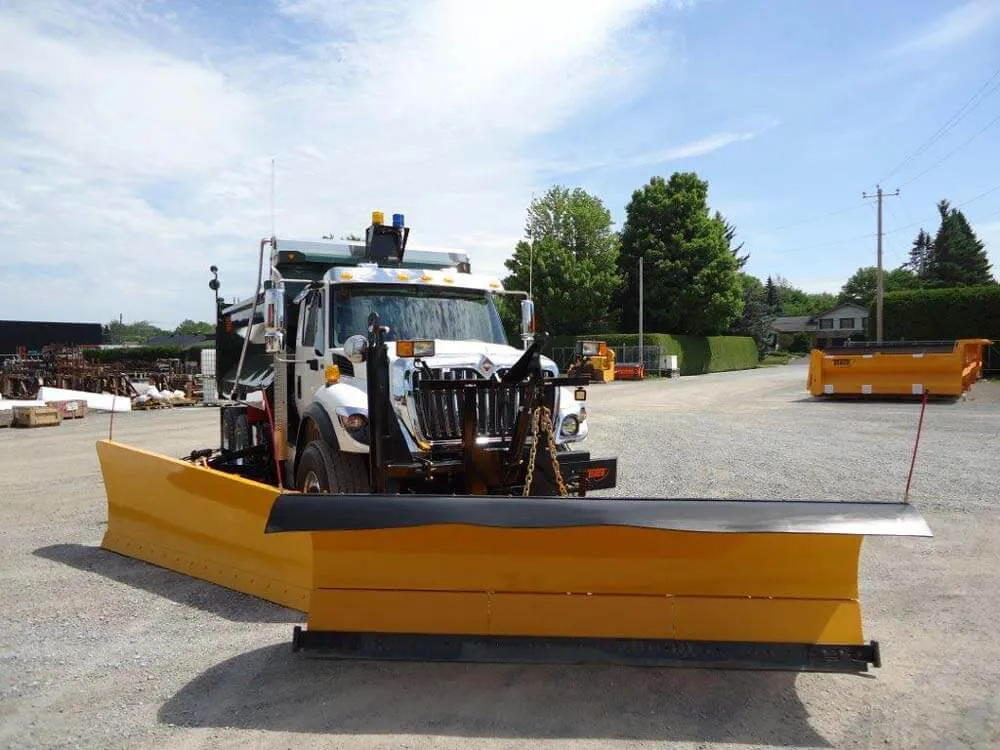 Industrial Machine - Twist and shoot plow