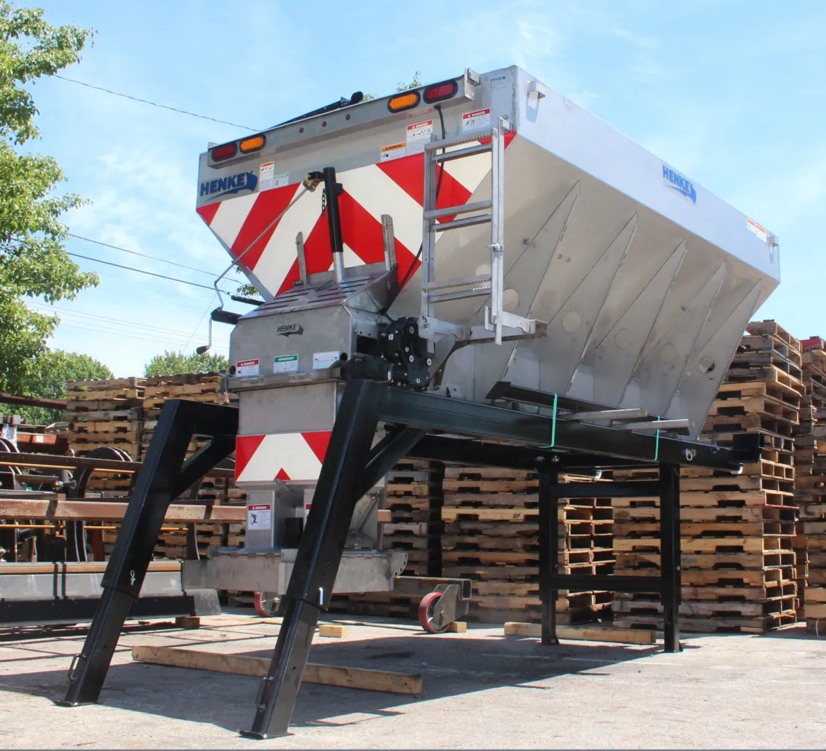 Industrial Machine - HXC Cartridge Spreader